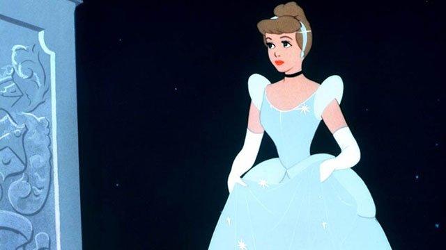 Cinderella Challenge, la pericolosa (e folle) sfida sui social tra le ...